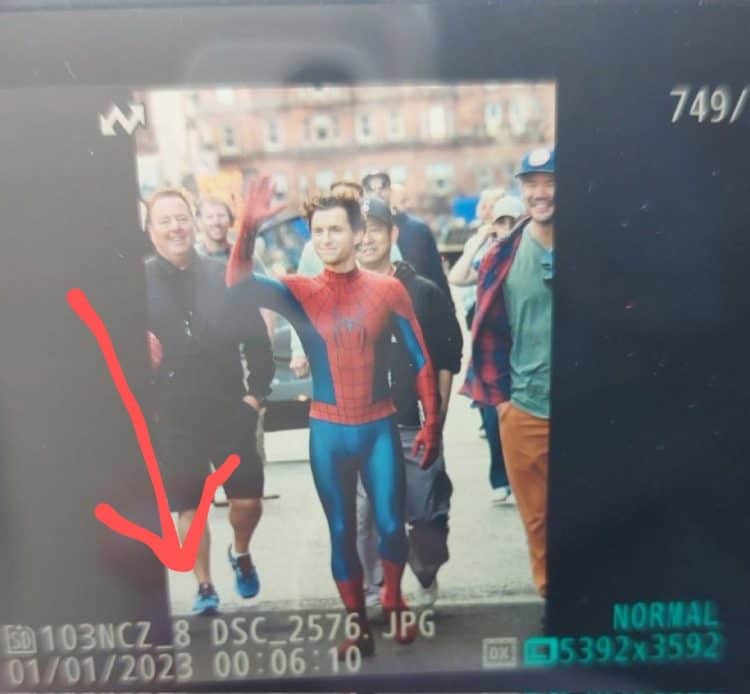 First Look at Tom Holland on the Set of Marvel's Spider-Man: Brand New ...