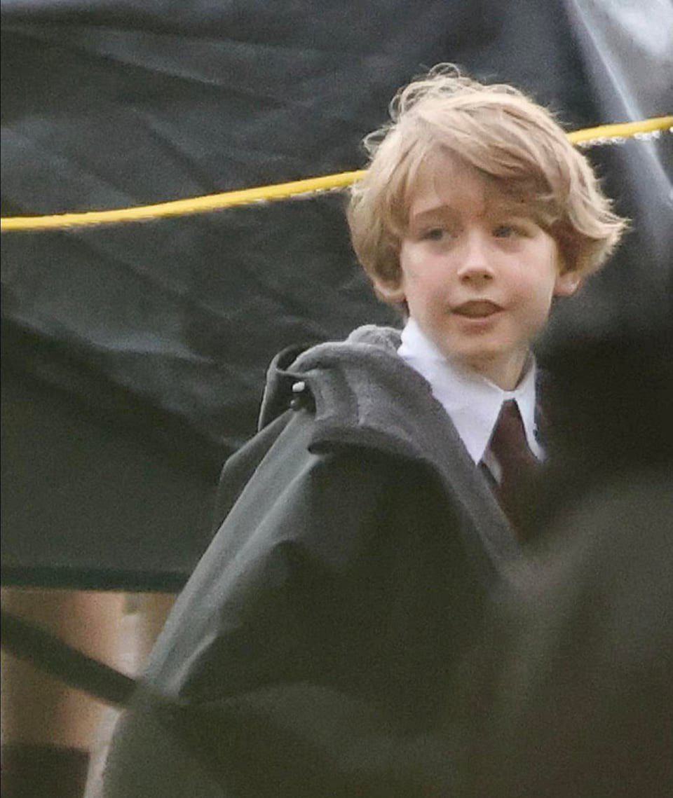 New Leaked Set Photos Reveal First Look at Harry, Ron, Draco & Neville in HBO’s ‘Harry Potter ...