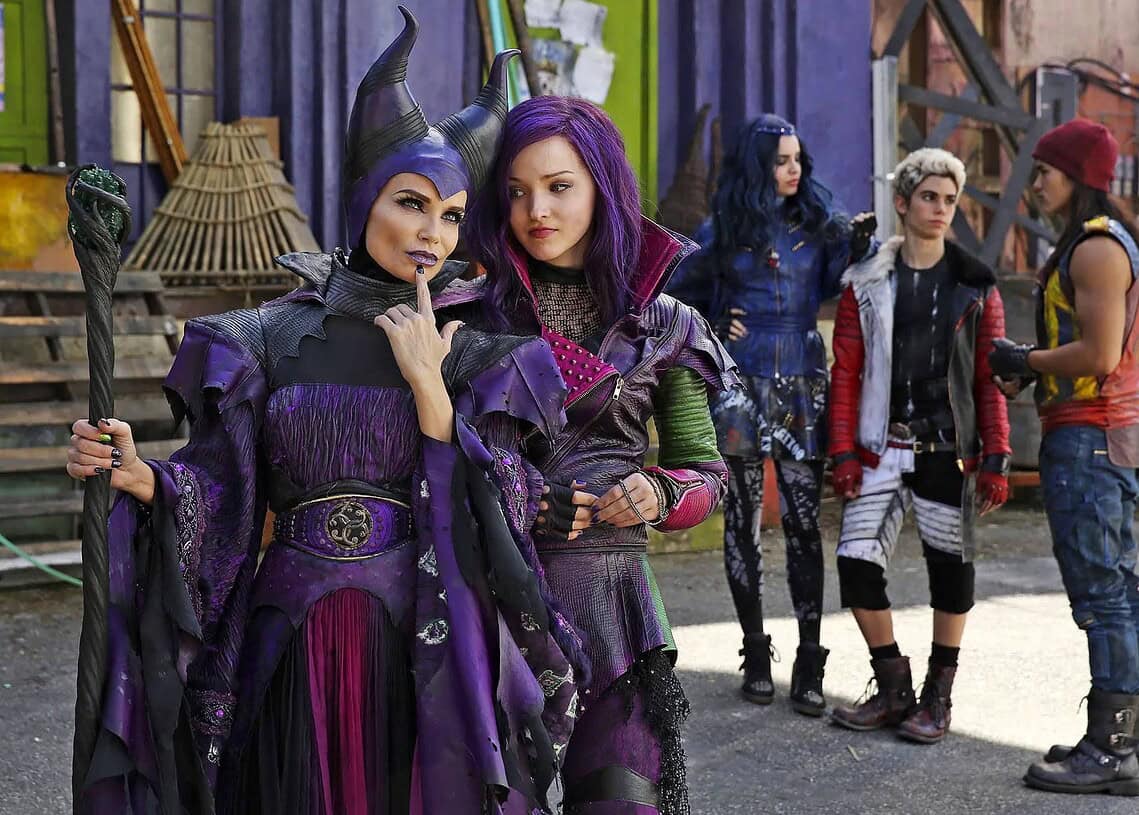 First Look at The Fantastic Four Inside Galactus’ Worldship (Taa II) in ...